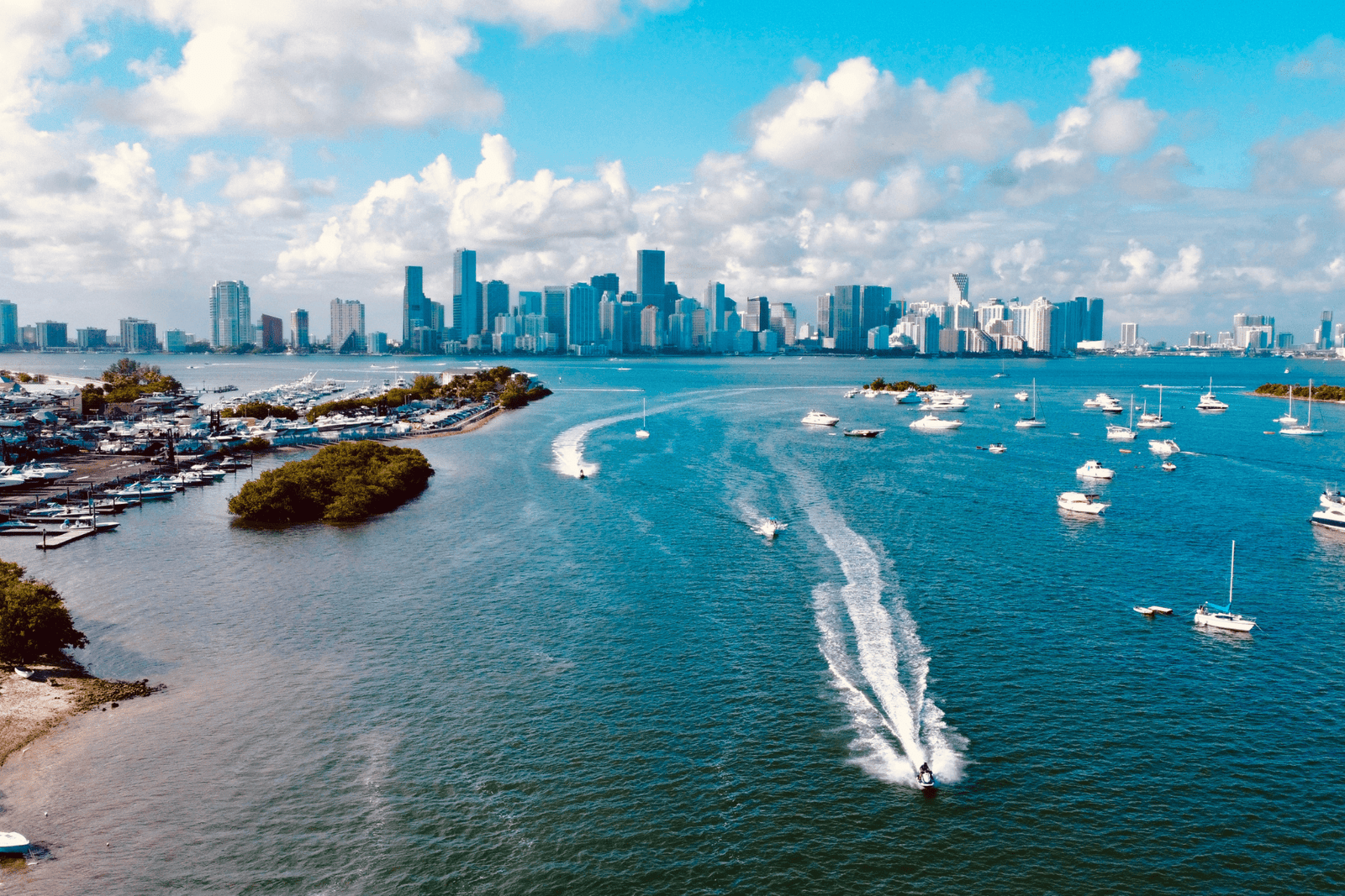 The Best Yacht Routes for Scenic Miami Bay Cruises - Miami Yachts